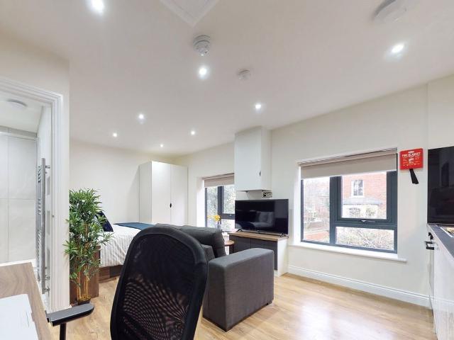 Flat 21, 34 Hyde Terrace #508993 LS2, Studio to rent, £849 pcm | PrimeLocation