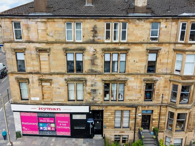 Flat 2/2 3 Dowanside Road Glasgow G12 9YB
