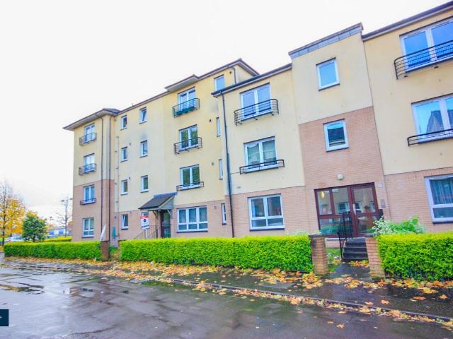 Flat 2/2 4 Comelypark Street, Glasgow G31, 2 bed flat to rent, £895 pcm | PrimeLocation
