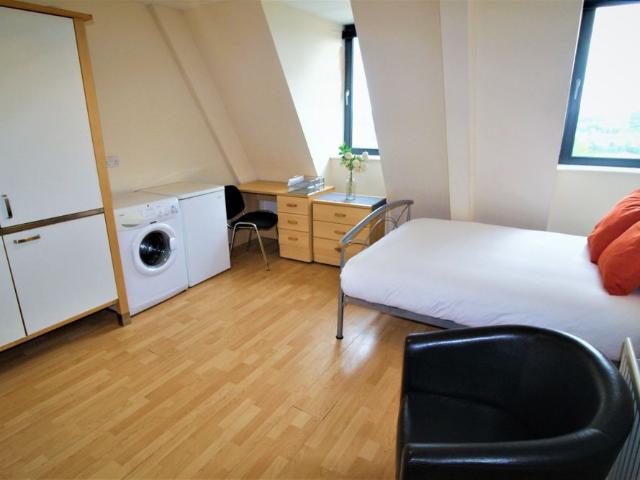 Flat 22A, Westmount, LS2 9NZ, Leeds