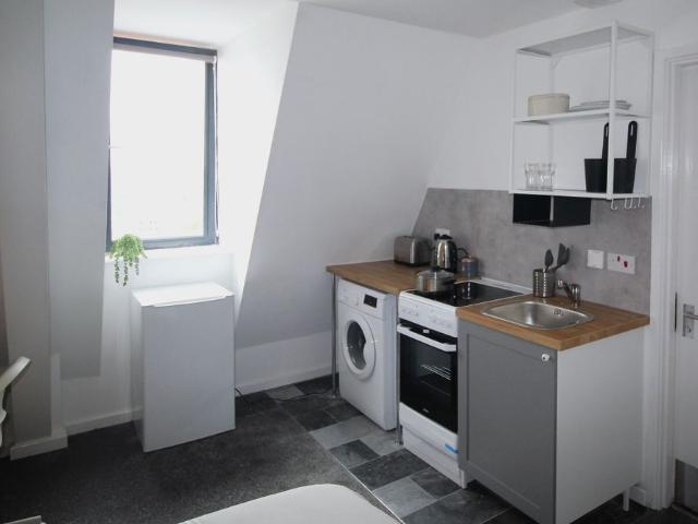 Flat 22B, Westmount, LS2 9NZ, Leeds