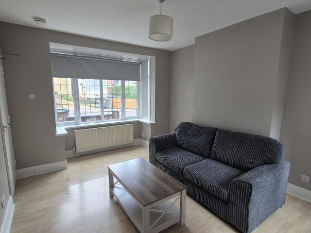Flat 23 Hillborough Road, Luton LU1, 1 bed flat to rent, £900 pcm | PrimeLocation