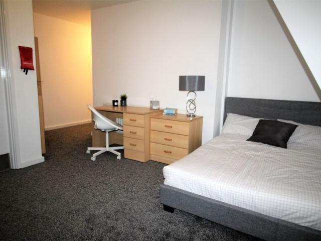 Flat 23A, Westmount, LS2 9NZ, Leeds