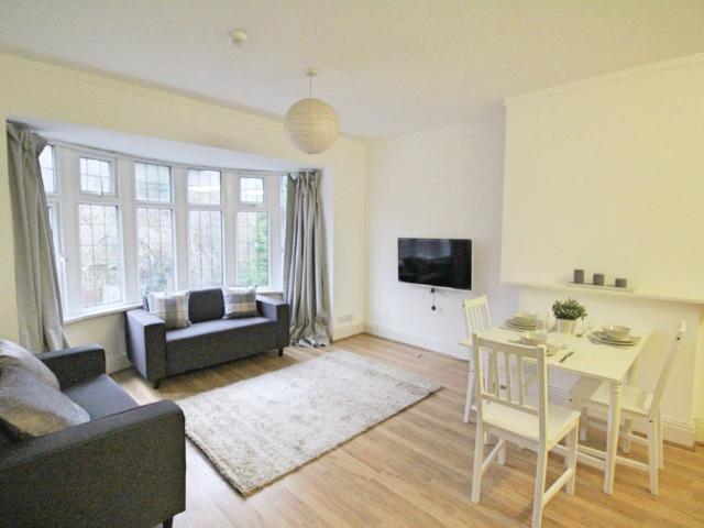 Flat 2, 117 Otley Road, LS6 3PX, Leeds