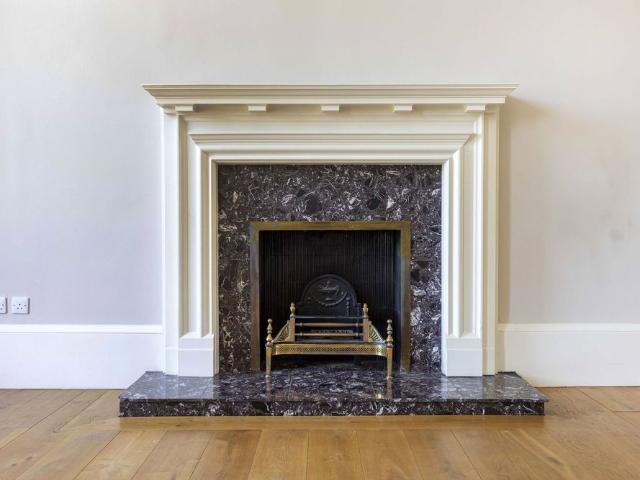 Flat 2, 19 Atholl Crescent