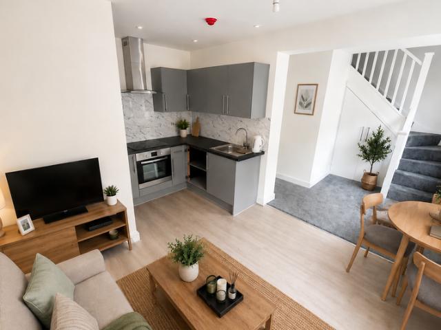 Flat 2 206 Wolverhampton Street, DY1 1ED