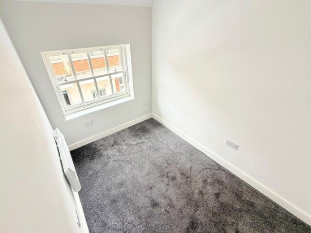 Flat 2 206 Wolverhampton Street, DY1 1ED