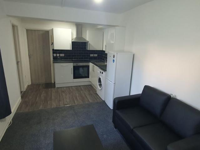 Flat 2, 20 Mundy Place, Cathays CF24, 1 bed flat to rent, £975 pcm | PrimeLocation