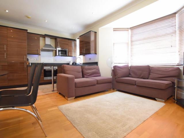 Flat 2, 25 North End Road London 2696725