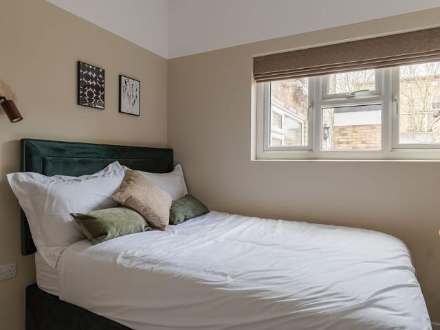 Flat 2, 37 Abbey Road, Cambridge CB5, 1 bed terraced house to rent, £1,000 pcm | PrimeLocation