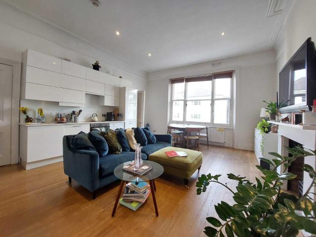 Flat 2 49 Flat 2 Belsize Park London 2655447