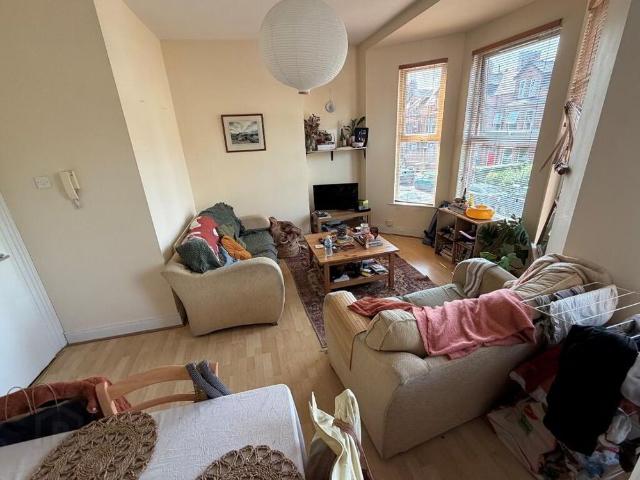 Flat 2, 63 Malone Avenue, Belfast, BT9 6EP