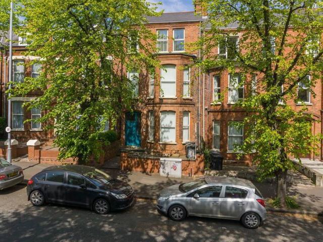 Flat 2, 92 Eglantine Avenue, Belfast, BT9 6EU