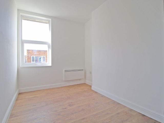 Flat 2 Ashburnham Road, Bedford MK40