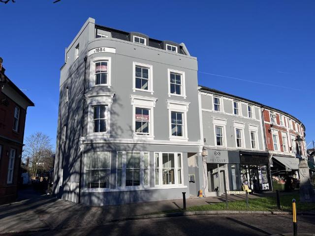 Flat 2 Danuta House, East Molesey KT8 2 bed flat to rent £2,000 pcm £462 pw