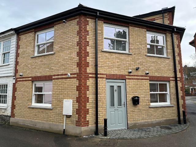 Flat 2 Danuta House, Hampton Court Village, East Molesey KT8, 2 bed flat to rent, £2,250 pcm | PrimeLocation