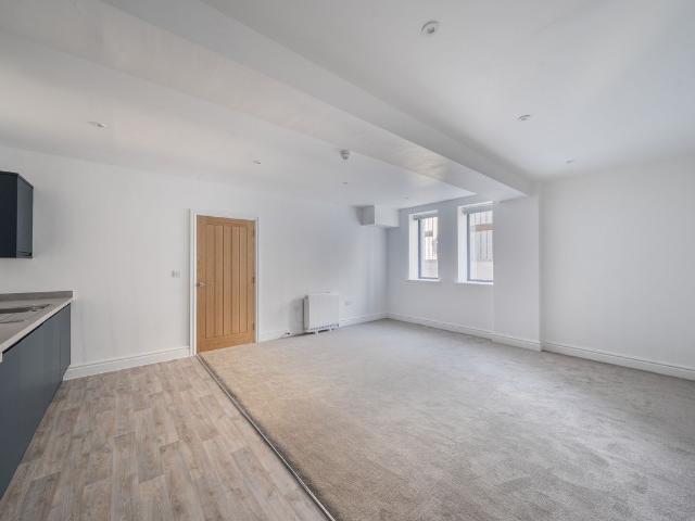 Flat 2 Discovery House, 154 Southgate Street GL1, 2 bed flat to rent, £1,275 pcm | PrimeLocation
