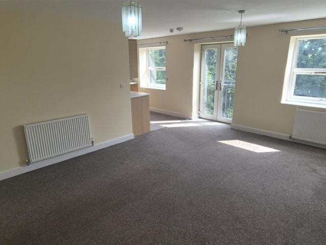 Flat 2 Woodview, Wood Street, Leek ST13, 2 bed property to rent, £795 pcm | PrimeLocation