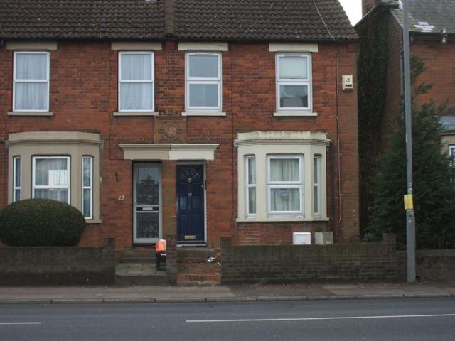 Flat 2, Tring Road, Aylesbury HP20, 1 bed flat to rent, £895 pcm | PrimeLocation