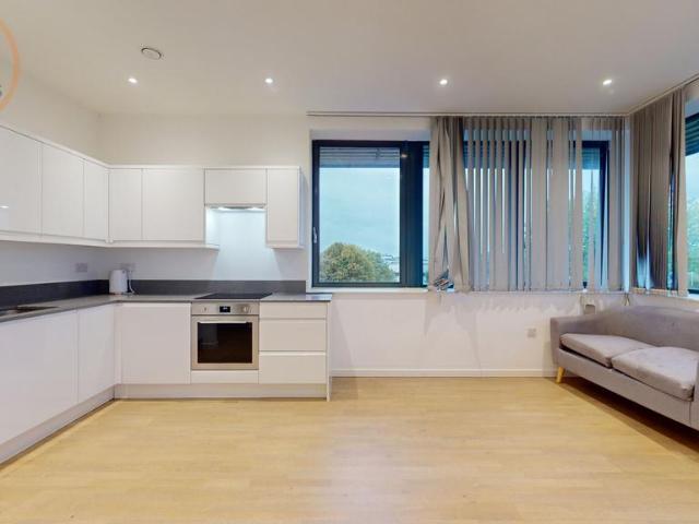 Flat 2, Turin Court, Riverbank Way. 1 bed flat to rent £1,735 pcm £400 pw