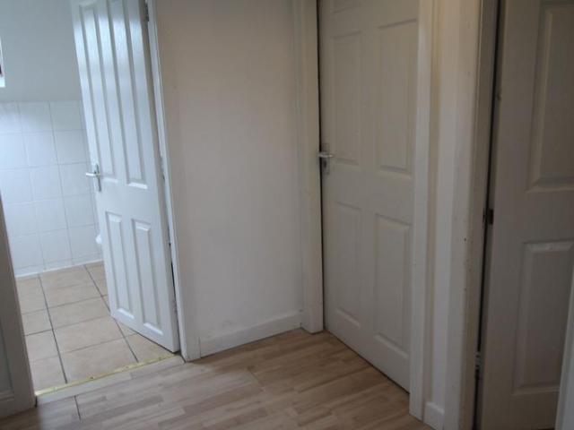 Flat 2C, 31 Kelso Road, LS2 9PR 2 bed flat to rent £1,260 pcm £291 pw