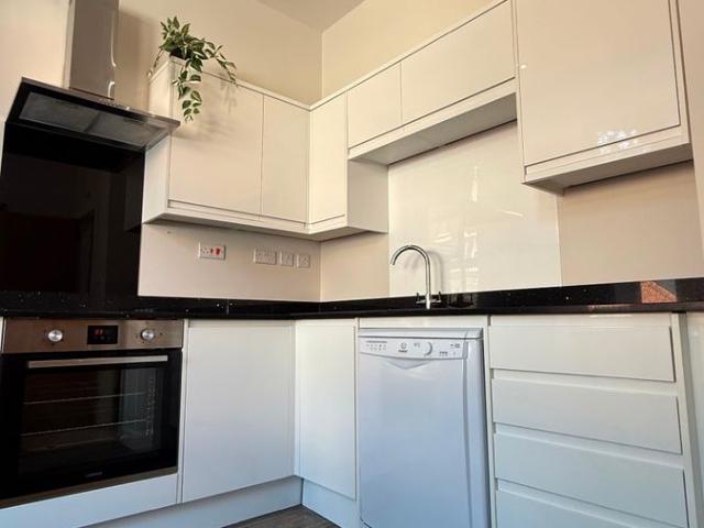 Flat 2D, Charnwood Grove NG2, 4 bed shared accommodation to rent, £1,993 pcm | PrimeLocation