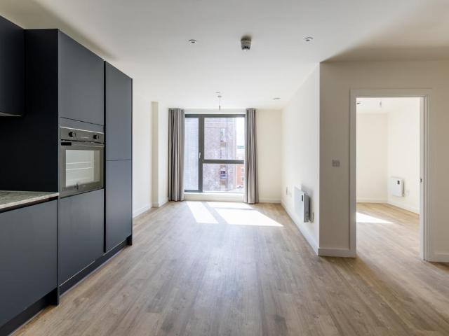 Flat 304, 166 Rockingham Street 2 bed flat to rent £1,325 pcm £306 pw