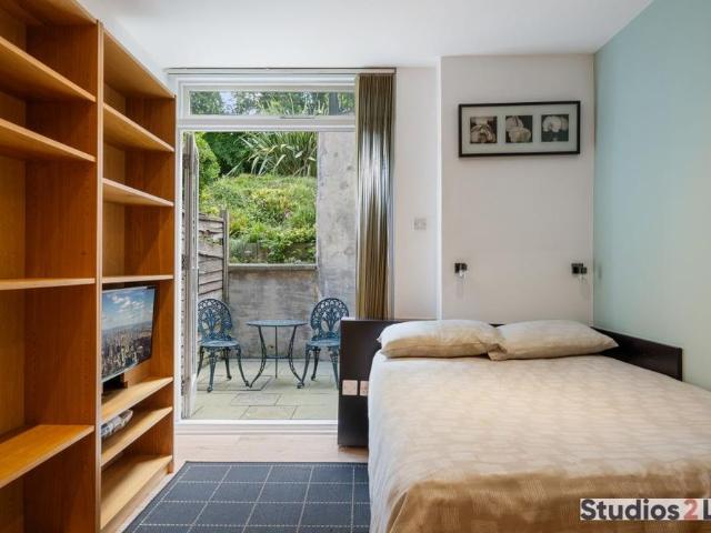 Flat 31 Finchley Road, Hampstead NW3 7AJ