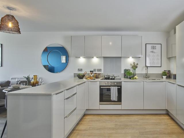 Flat 320 Solstice Apartments, 801. 1 bed apartment to rent £1,370 pcm £316 pw