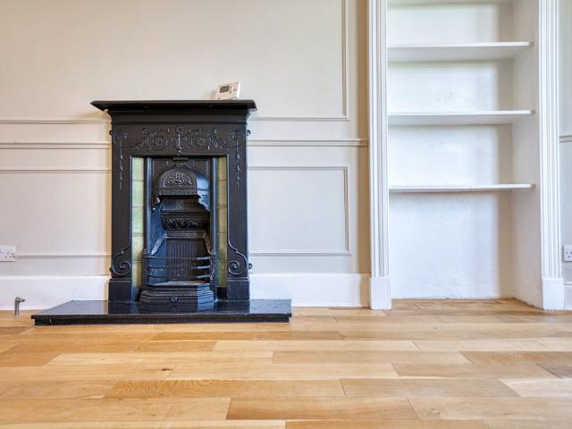 Flat 3/2, 15 Partickhill Road