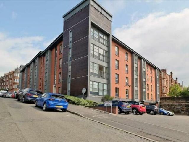 Flat 3/3 24 Thornwood Avenue G11, 2 bed flat to rent, £1,095 pcm | PrimeLocation
