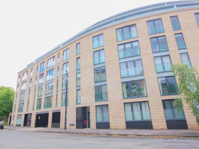Flat 3/3 49 Minerva Street, Glasgow G3, 2 bed flat to rent, £1,450 pcm | PrimeLocation