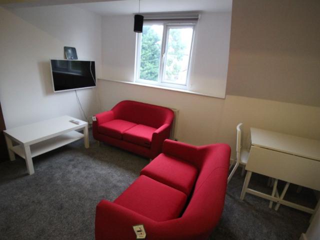 Flat 3, 117 Otley Road, LS6 3PX, Leeds