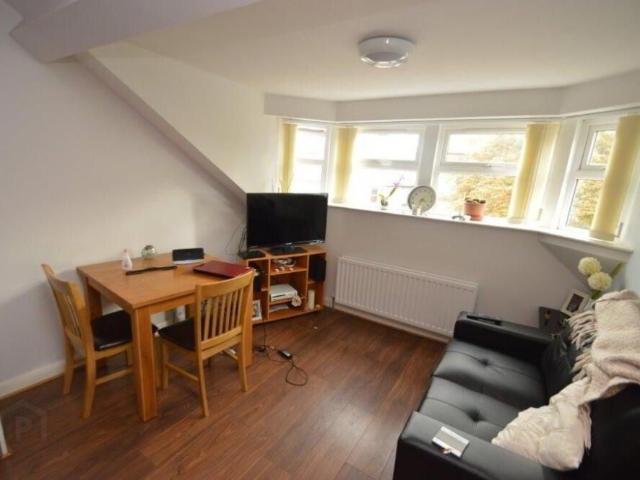 Flat 3 13 Dunluce Avenue, Belfast, BT9 7AW