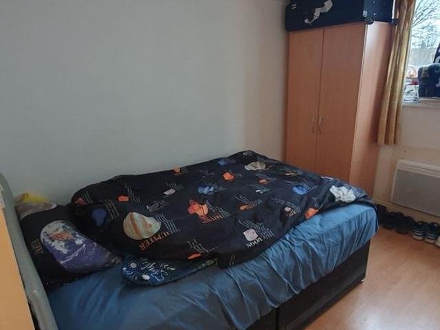 Flat 3, 16 Mundy Place, Cathays, Cardiff, CF24 4DY