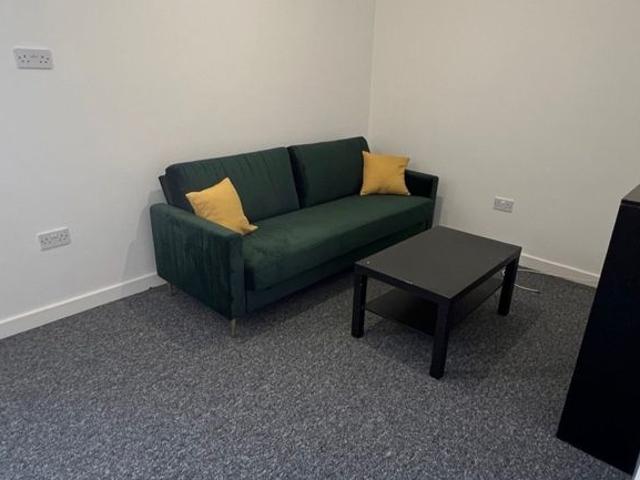 Flat 3, 18 Moira Street, Adamsdown, Cardiff, CF24 0EQ