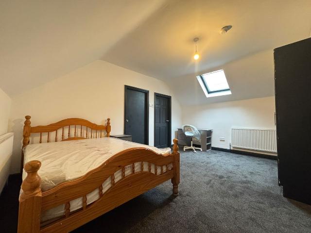 Flat 3, 1A Burley Street LS3, 1 bed flat to rent, £775 pcm | PrimeLocation