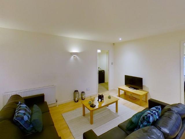 Flat 3, 21 Barker Gate, City Centre, Nottingham NG1, 3 bed shared accommodation to rent, £2,197 pcm | PrimeLocation