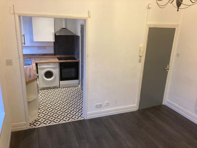 Flat 3, 47 St. Chads Road, Derby DE23, 1 bed flat to rent, £625 pcm | PrimeLocation