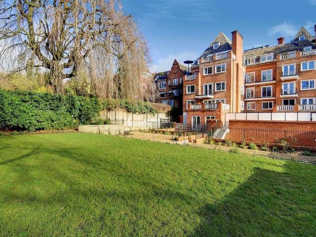 Flat 3, 51 Fitzjohns Avenue, London, NW3 6PH