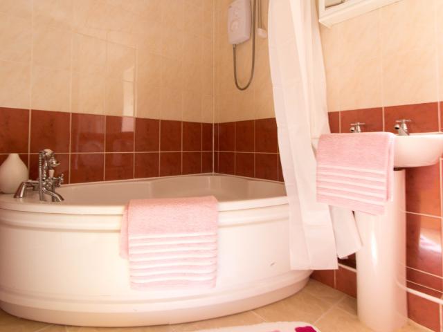 Flat 3, 65 WOODSLEY ROAD Leeds LS3 1DX