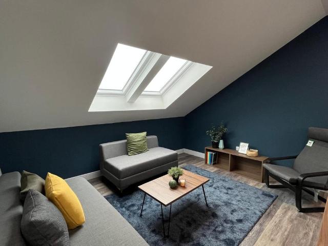 Flat 3, Commercial Point, Wollaton. 4 bed apartment to rent £3,033 pcm £700 pw