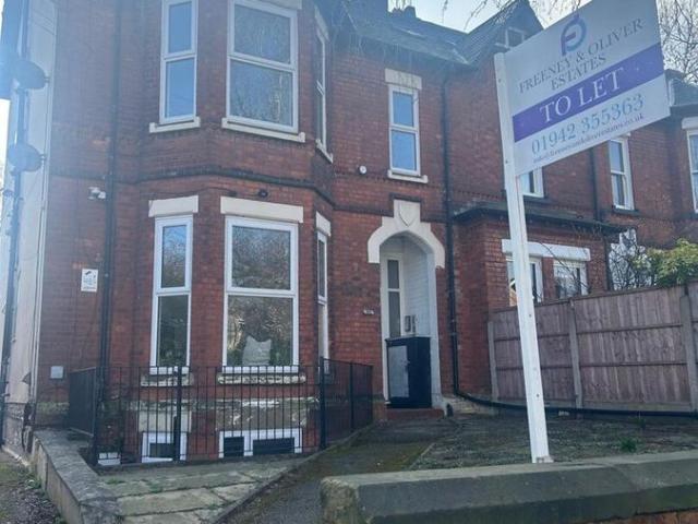 Flat 3, Belgrave Crescent, Eccles M30, 1 bed flat to rent, £950 pcm | PrimeLocation