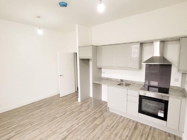 Flat 3, Belmont Avenue, Balby, Doncaster DN4, 2 bed flat to rent, £693 pcm | PrimeLocation