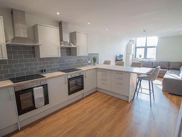 Flat 3, Halifax House, Nottingham. 8 bed flat to rent £4,160 pcm £960 pw