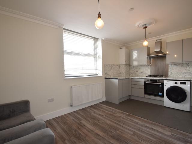 Flat 3, Inverness place 2Let2
