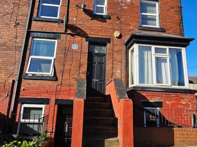 Flat 3, Mitford Place, Armley, Leeds, LS12 1NH 43396 sbliving | sbliving