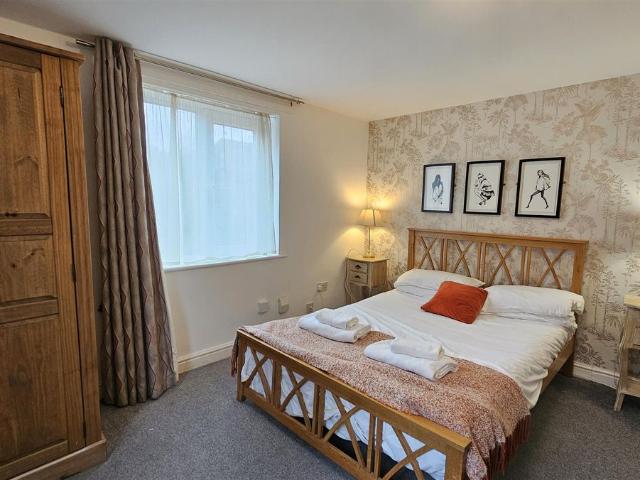 Flat 3, River Court, Ferry Lane, Cambridge CB4, Studio to rent, £1,325 pcm | PrimeLocation