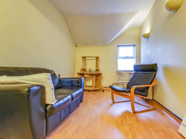Flat 3, The Goldsworthy Centre, Swindon, 2 Catherine Street, SN1