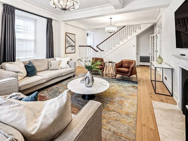 Flat 40, 35 37 Grosvenor Square, London W1K, 4 bed flat to rent, £21,667 pcm | PrimeLocation